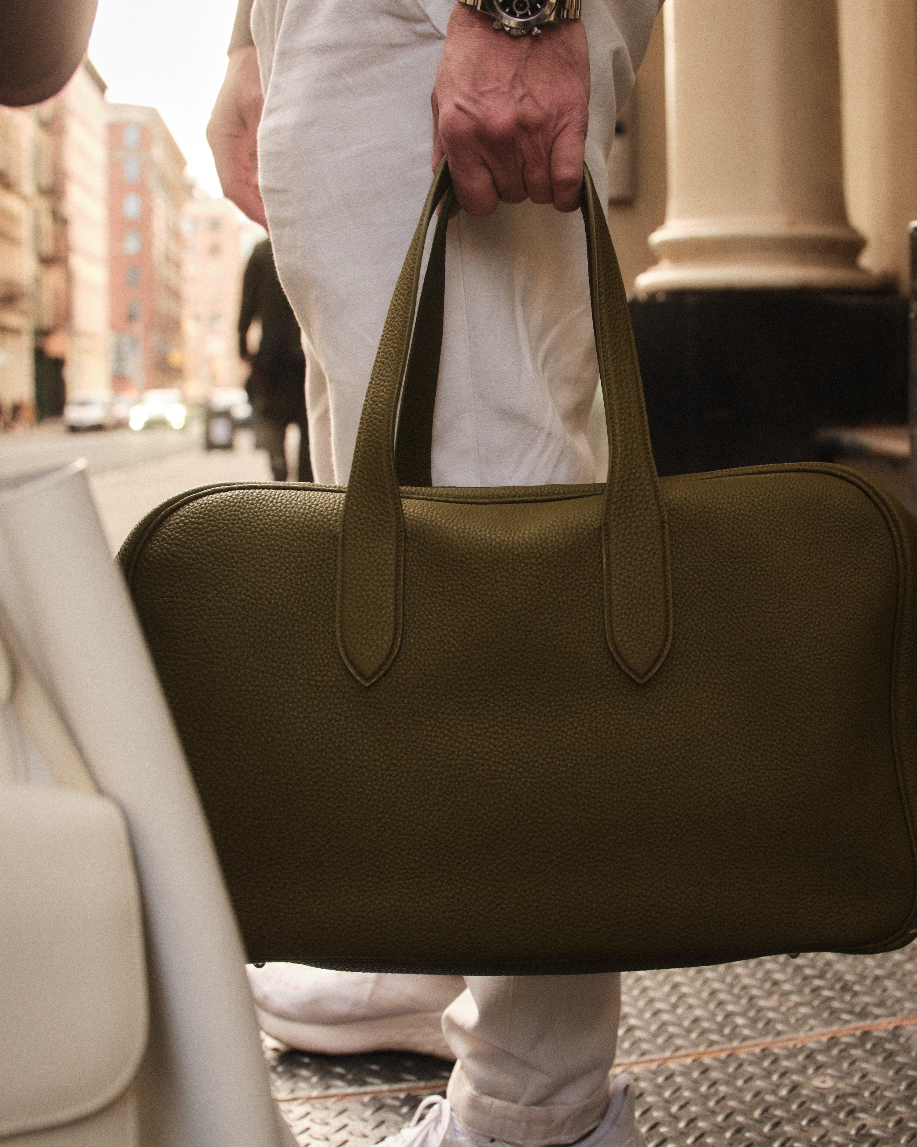 Mark Cross reflects a rich heritage of American luxury lifestyle.