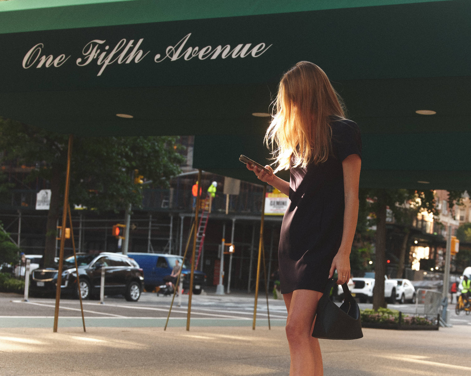 Mark Cross reflects a rich heritage of American luxury lifestyle.