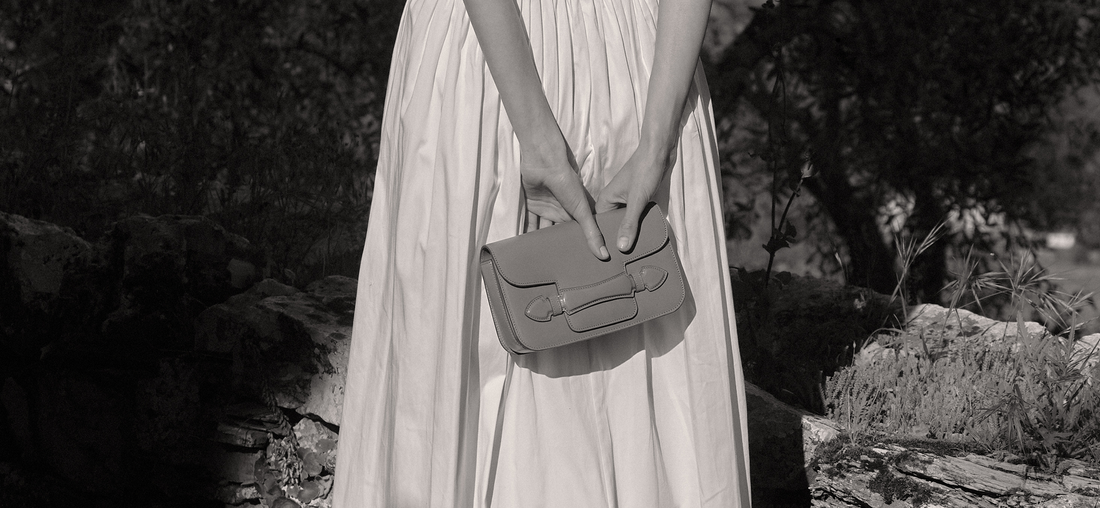 Mark Cross reflects a rich heritage of American luxury lifestyle.