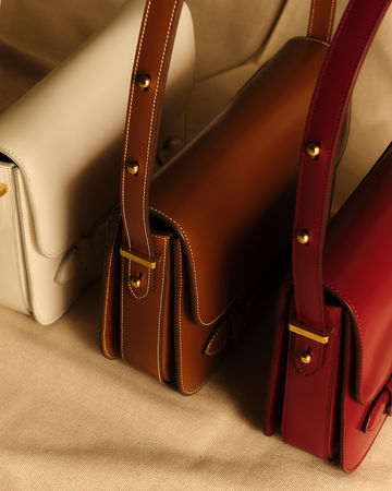 Mark Cross reflects a rich heritage of American luxury lifestyle.