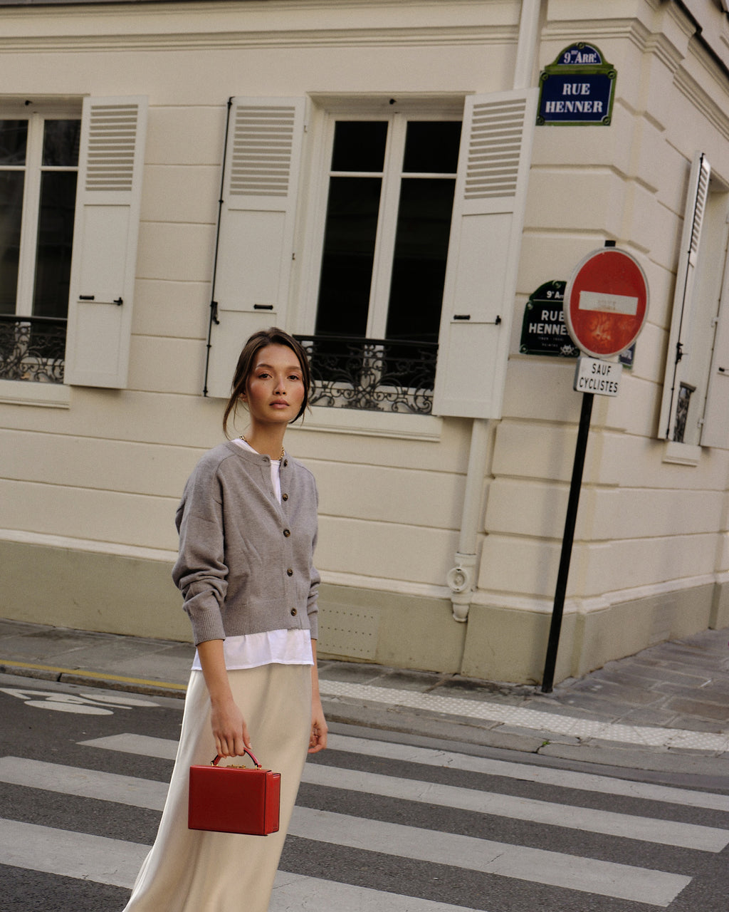 Mark Cross reflects a rich heritage of American luxury lifestyle.