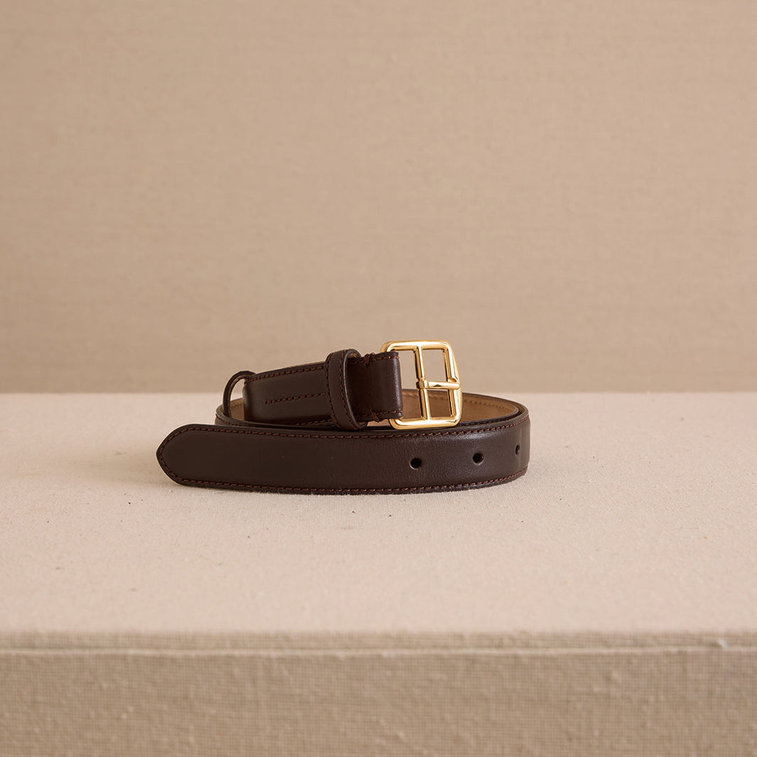 Mark Cross reflects a rich heritage of American luxury lifestyle.