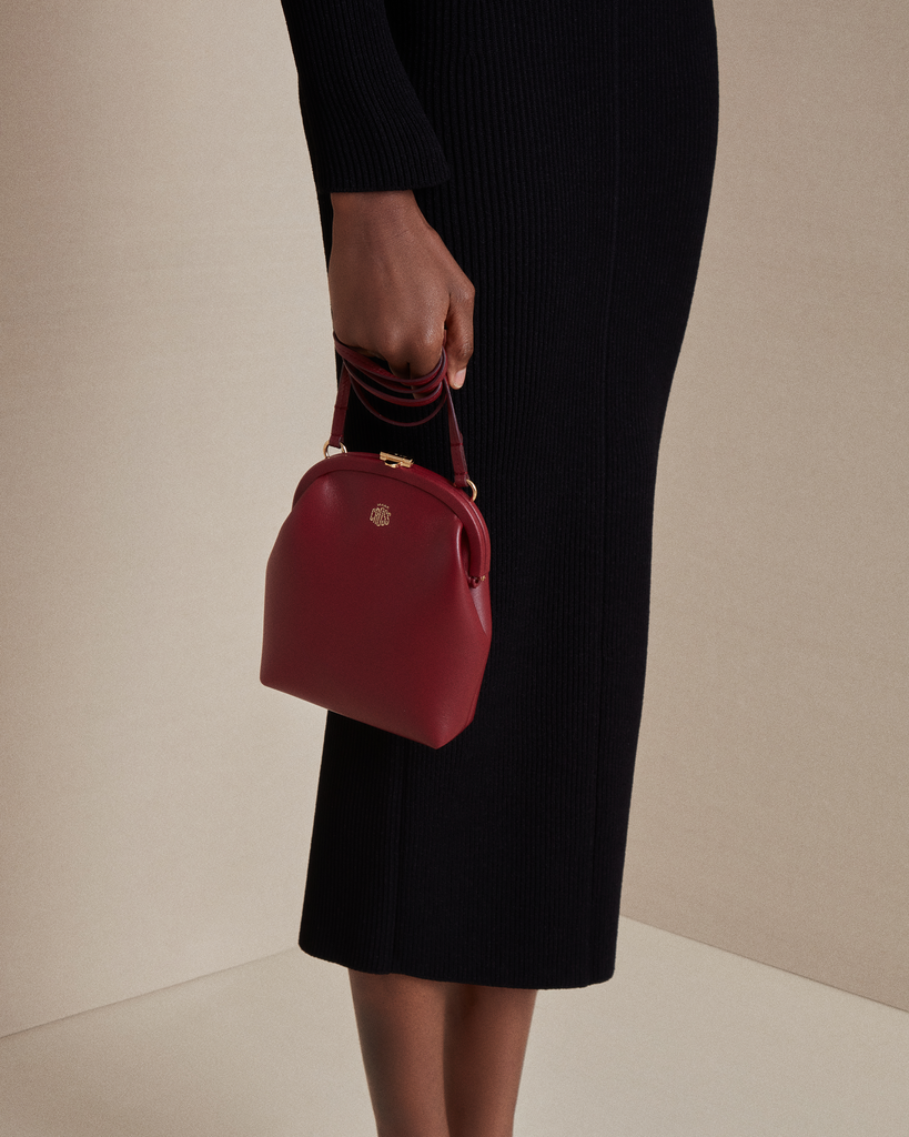 Mark Cross reflects a rich heritage of American luxury lifestyle.
