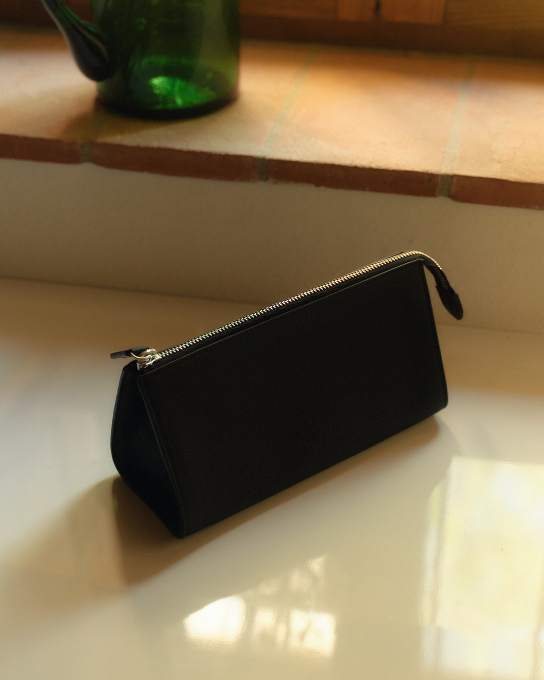 Mark Cross reflects a rich heritage of American luxury lifestyle.