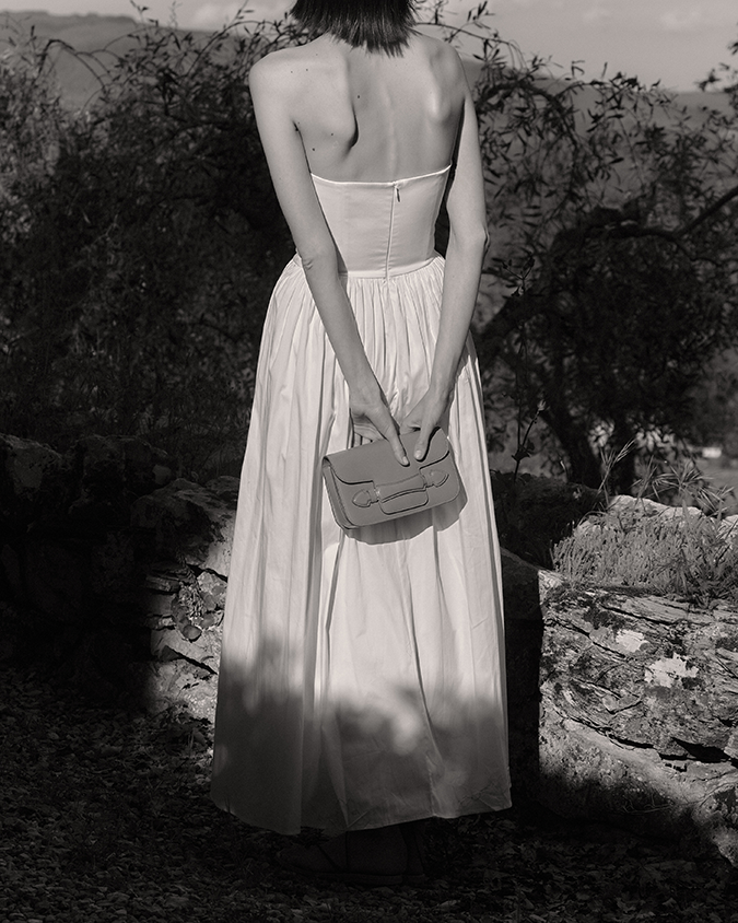 Mark Cross reflects a rich heritage of American luxury lifestyle.