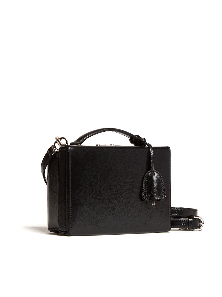 Mark Cross reflects a rich heritage of American luxury lifestyle.